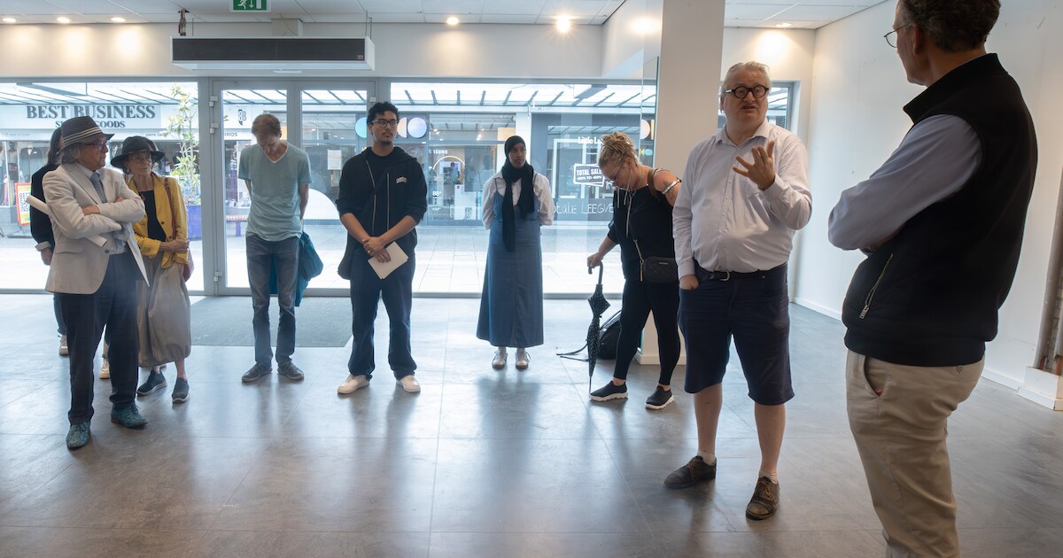 Wat moet er met al die lege winkels van WoensXL gebeuren? 'Als het aan ...