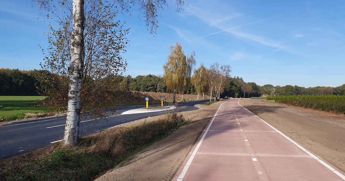 Vier weken afgesloten geweest, maar nu is fietspad tussen Westerhoven ...