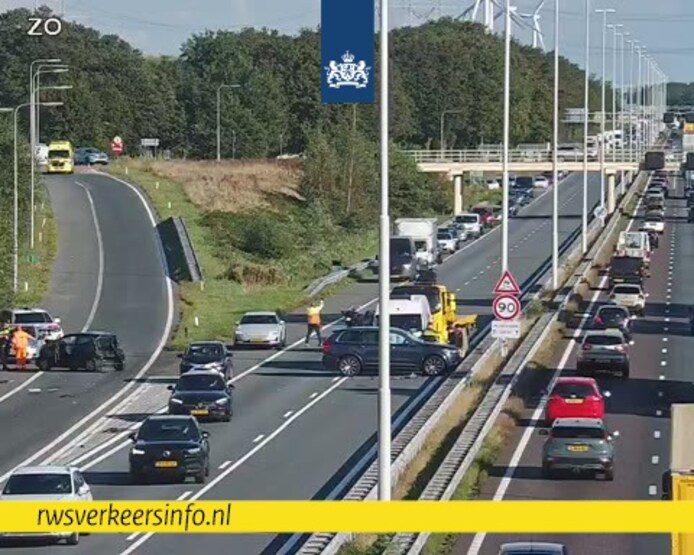 Meerdere voertuigen botsen op A58: snelweg na anderhalf uur weer open, file lost op | Tilburg ...