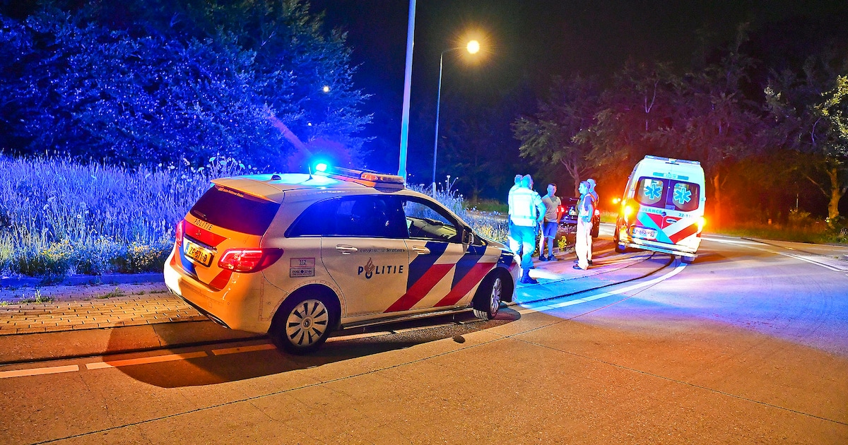Man fietst N397 in Eersel op en raakt gewond, passanten vinden hem en ...