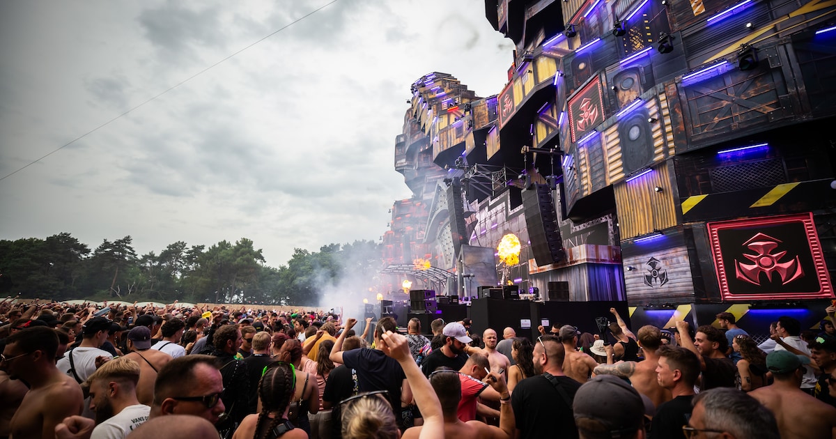 Groot, groter, grootst! Ook Dominator overdondert publiek met muziek én spectaculaire podia ...