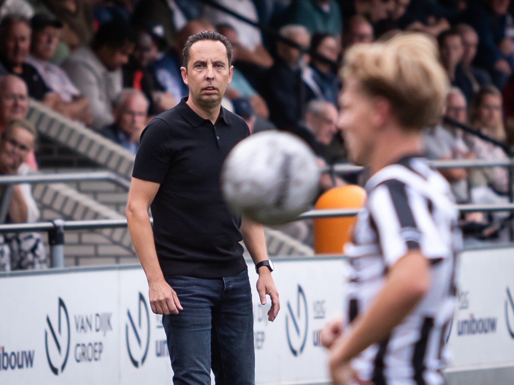 Bladella kroont zich na goede tweede helft tot kampioen: ‘Het is echt heel gaaf om volgend jaar ...