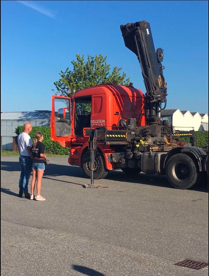 De 18-jarige Linde is meestal de enige vrouw op de parkeerplaats: ‘Ik ...