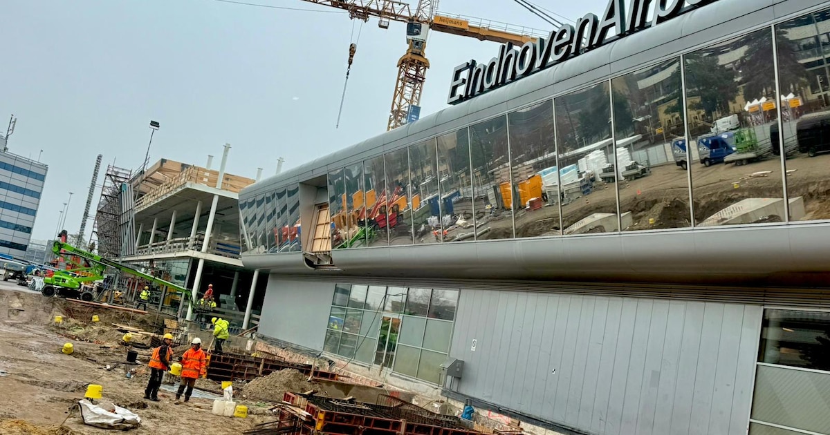 Nieuwe megaterminal Eindhoven Airport krijgt eindelijk roltrappen en ...