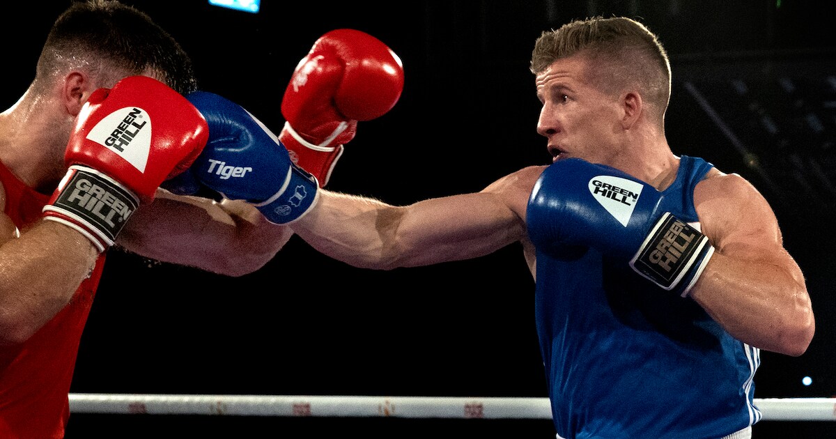 Max van der Pas neemt met spektakelstuk afscheid van rijke bokscarrière ...