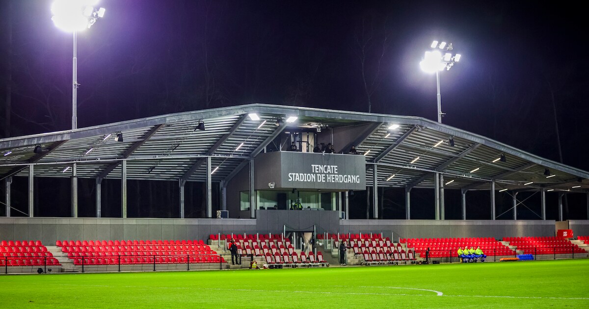 Waarom het tweede stadion van PSV met Ten Cate in 2025 een nieuwe naam ...