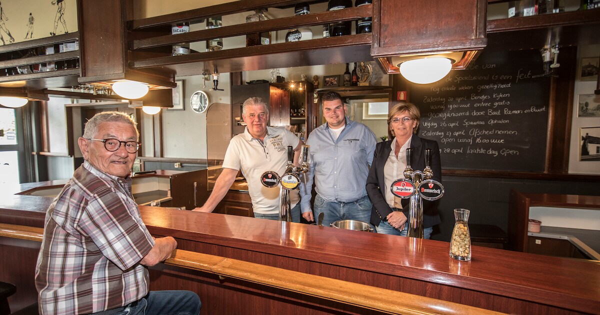 De Sportvriend, het café waar Rood-Wit Veldhoven wel eens trainde, gaat ...