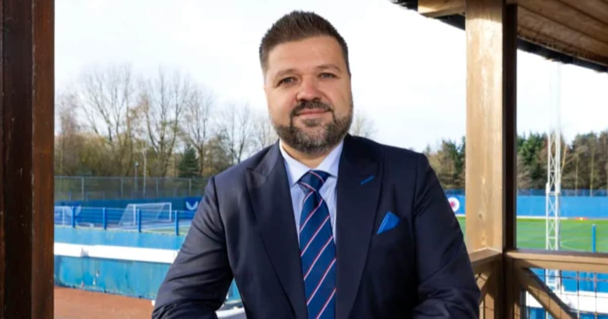 Voormalig PSV'er binnen een jaar de allerhoogste voetbalbaas in Glasgow ...