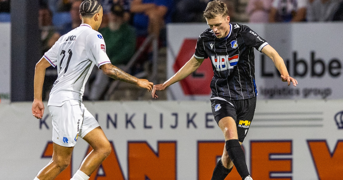 Daan Huisman maakt eerste minuten voor FC Eindhoven op voor hem vreemde ...