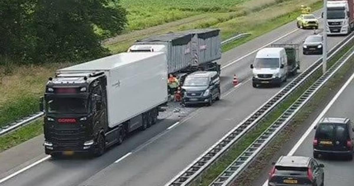 Botsing tussen meerdere voertuigen op A58 bij Oirschot leidt tot lange file richting Eindhoven ...