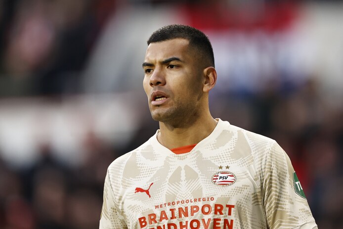 PSV overweegt keeper Benitez (32) tóch een nieuw contract aan te bieden ...