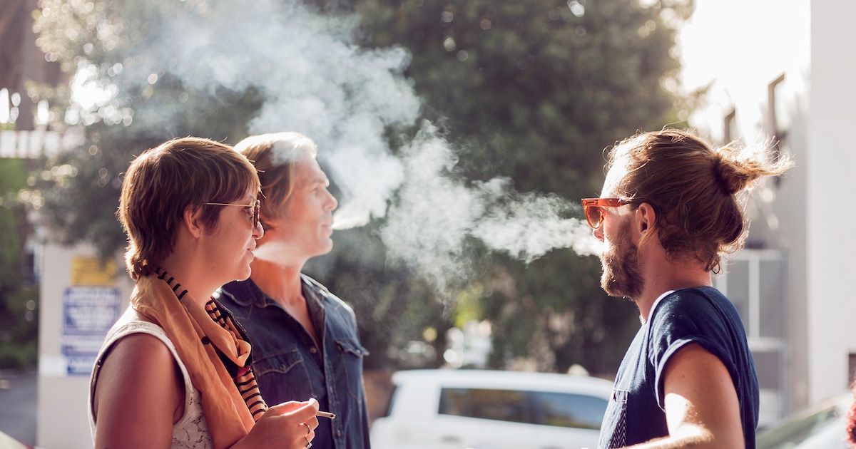 ‘Waar is het respect gebleven voor mensen die roken?’ | Opinie | ed.nl