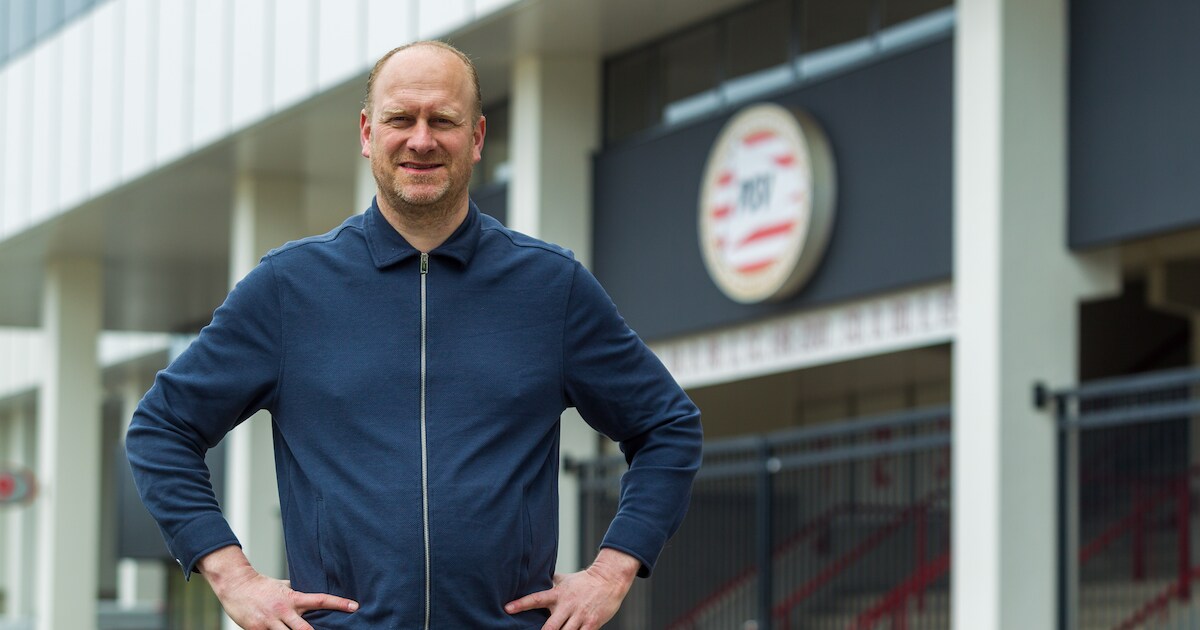 PSV-watcher Rik Elfrink van het ED uitgeroepen tot sportjournalist van ...