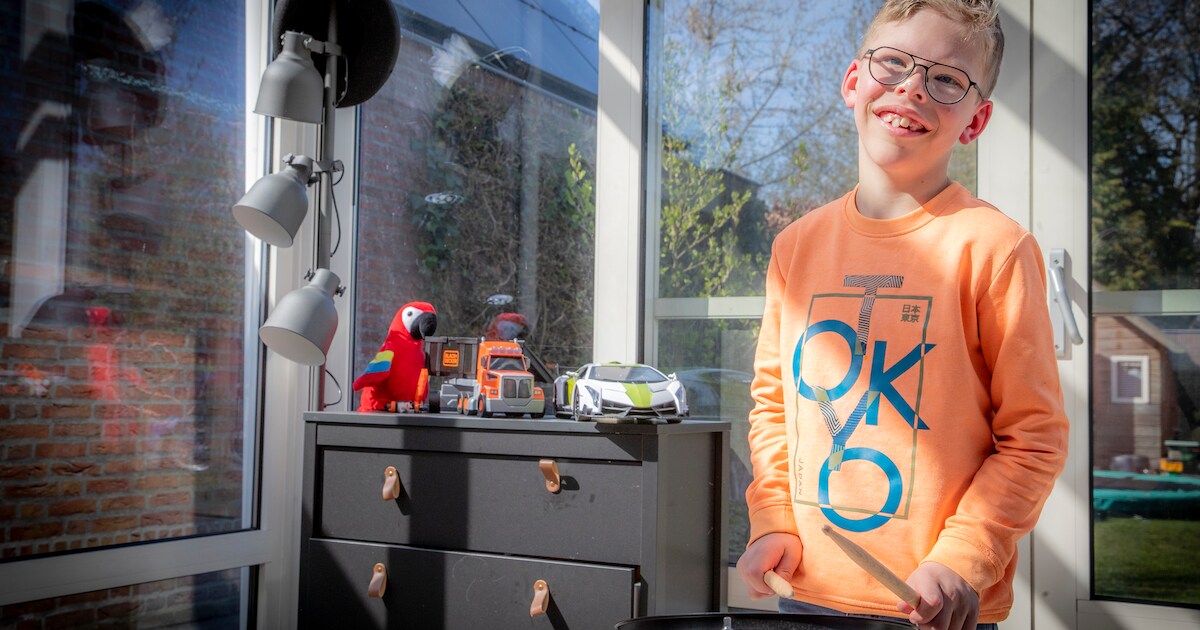 Zodra een trom roffelt, is Lars niet meer te houden; door zijn ...