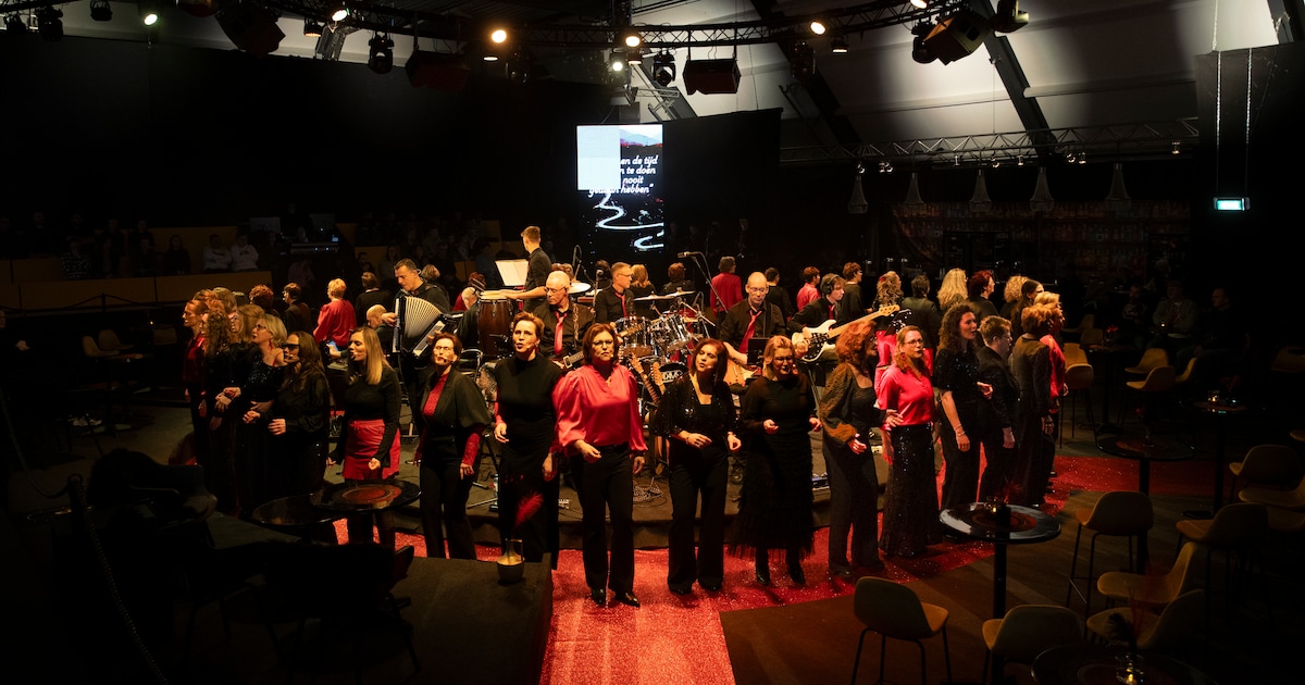 ‘Geen scheiding publiek en muzikanten’ in nieuwe showreeks van koor ...