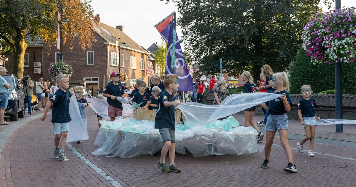 Kinderparade Brabantsedag en openingsfeest | Heeze-Leende | ED.nl