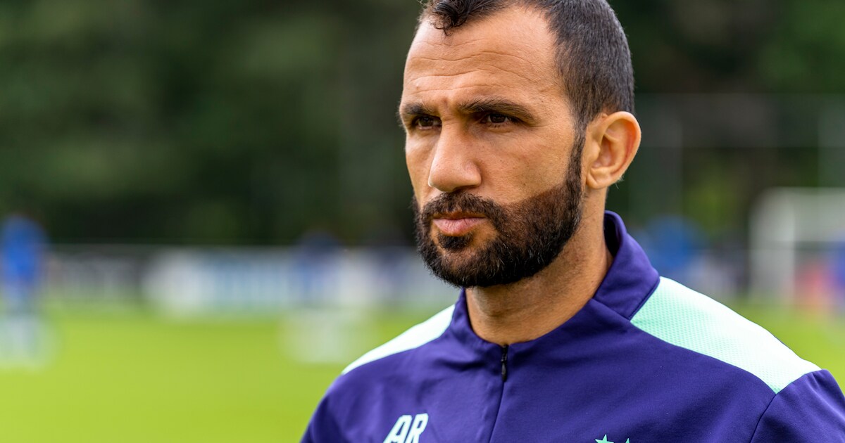 Adil Ramzi ziet aandacht, vertrouwen en liefde voor spelers bij PSV ...