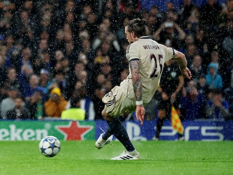 LIVE Champions League | Wout Weghorst brengt Ajax verder in de ...