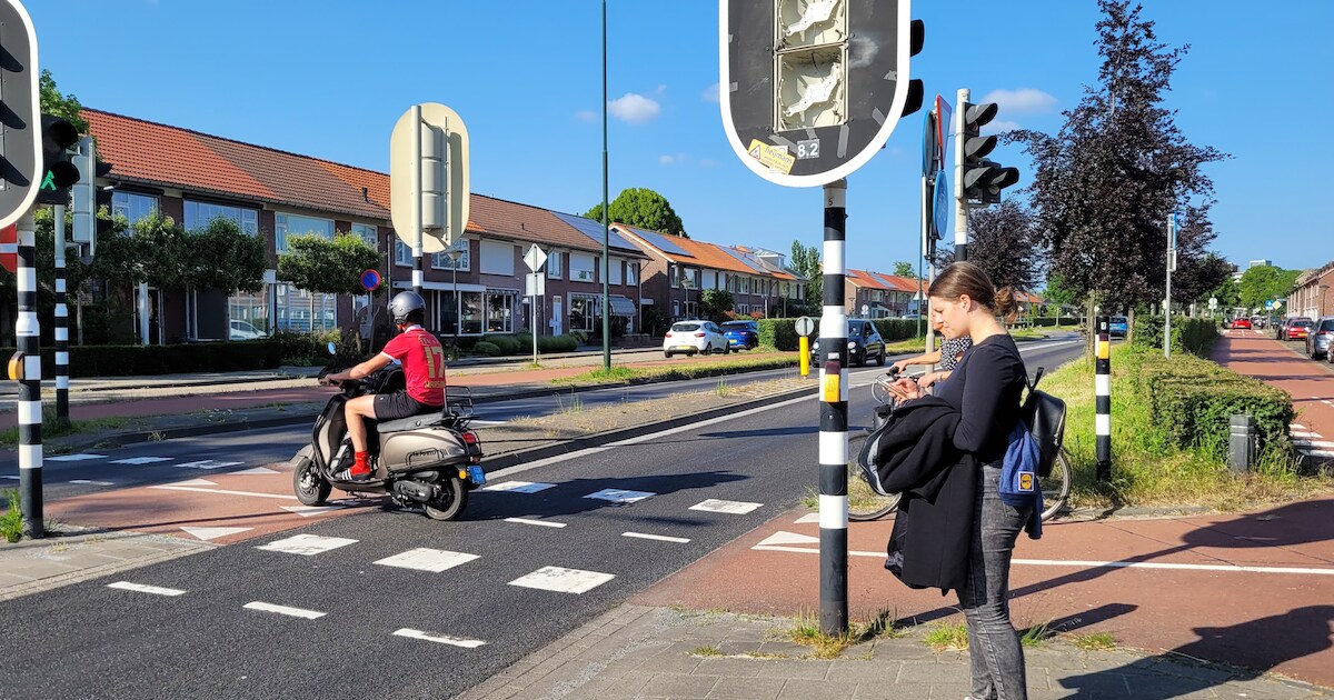 Geldrop-Mierlo lanceert app om vuil en losliggende tegels te melden ...