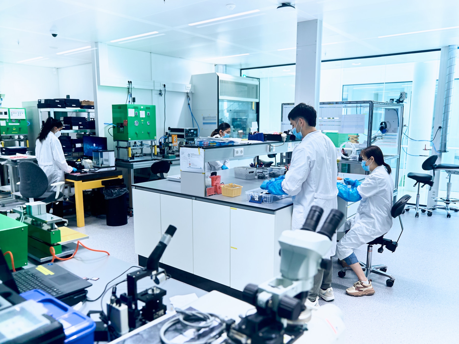 Dit Veldhoven­se elektroni­ca­be­drijf staat op omvallen: honderd banen op de tocht | Regionale ...