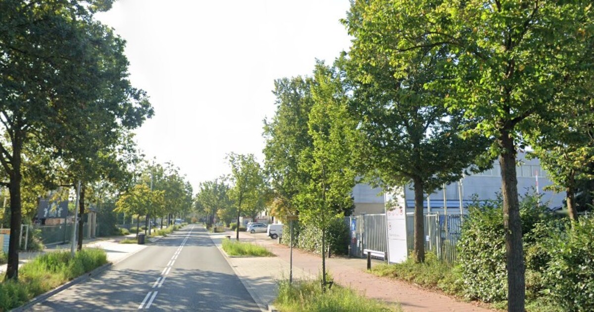 Fietspad afgesloten door werkzaamheden aan elektrakabels aan De Dieze ...