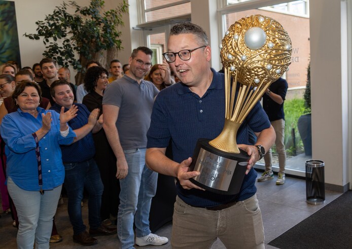Jeroen Driessen verguld met de ‘Oscar voor bedrijven’: ‘Super mooi, een ...