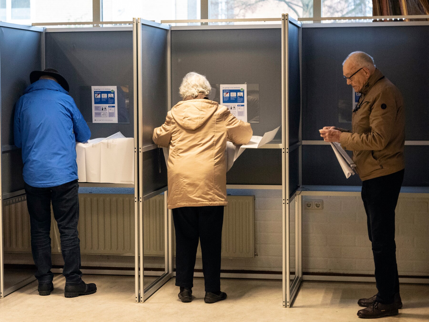 Binnenkijken bij de ‘Wallen van Eindhoven’: zorgen op Baekelandplein ...