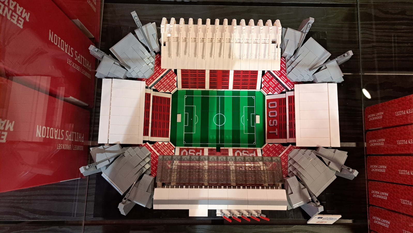 Philips Stadion te koop voor 200 euro: ‘3200 steentjes duwen en je hebt ...