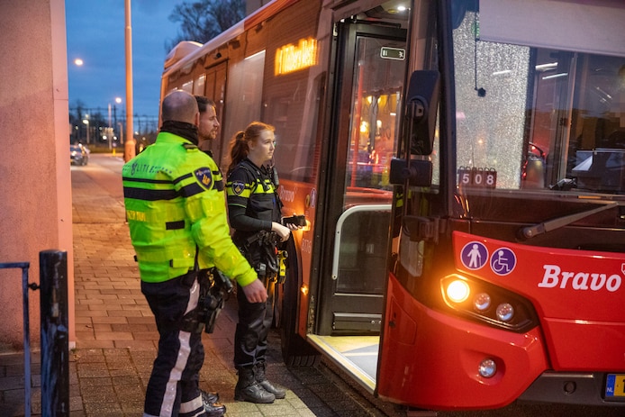 Fietser zwaargewond bij botsing met stadsbus in Roosendaal ...
