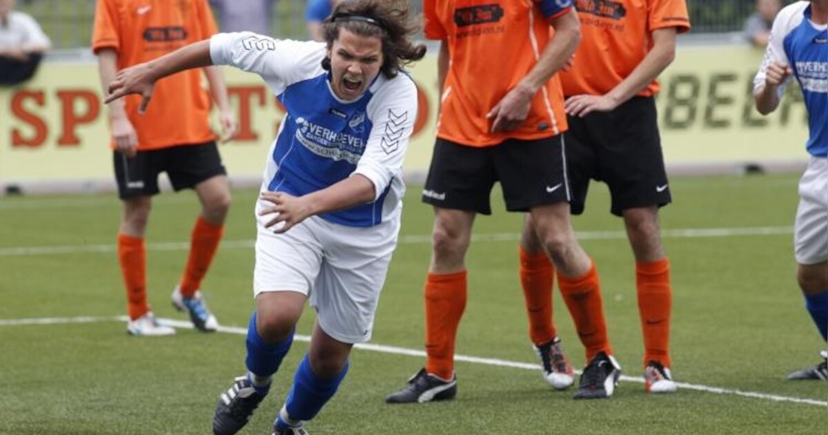 Mierlo-Hout naar tweede klasse | Amateurvoetbal | ED.nl