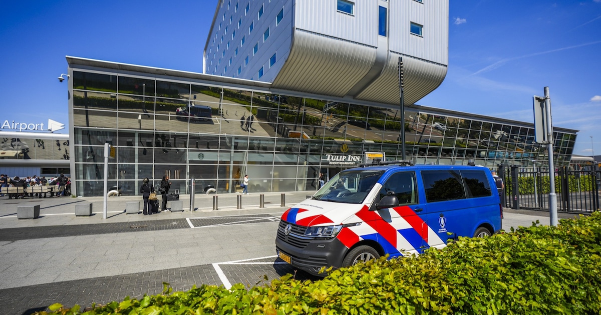 ‘Er zit een bom in mijn koffer’, zegt vrouw in het vliegtuig: Eindhoven ...