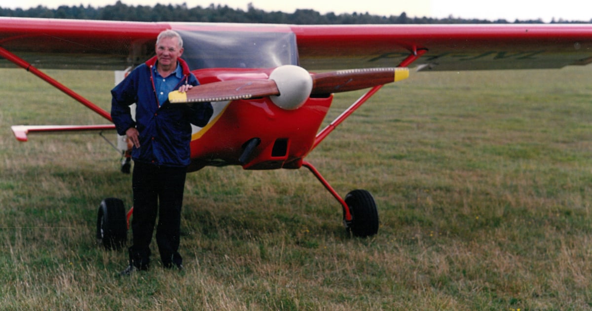 Drie jaar lang werkte Jan Verhoeven aan zijn eigen vliegtuigje: 'Hij ...