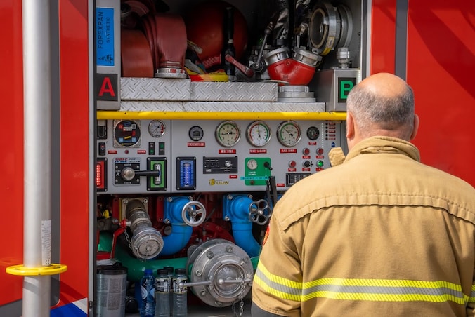 Voertuigbrand op Kasteel-Noord in Helmond | Regio | ED.nl