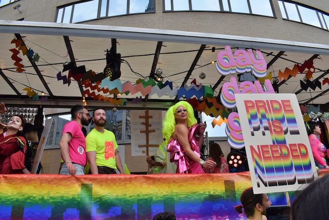 Pride Week Eindhoven: parade, dragbrunch en hoge hakkenrace op het ...