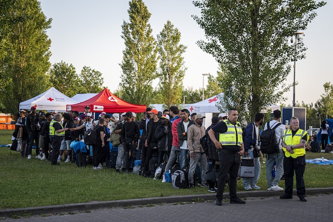 Waarom voor asielzoekers alles anders wordt door EU-migratiepact (en ...