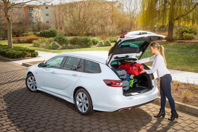 Kofferbak van je auto te klein voor al je bagage? Er is een oplossing ...
