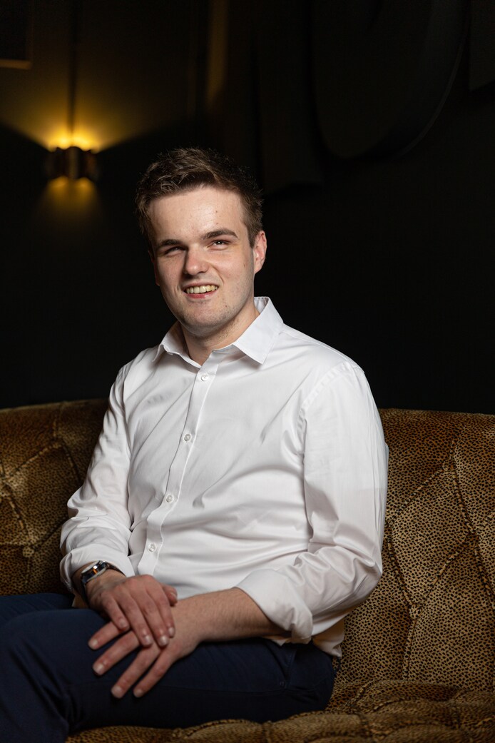 Pianist Stan Verstegen merkt niet alleen de nadelen van blind zijn ...