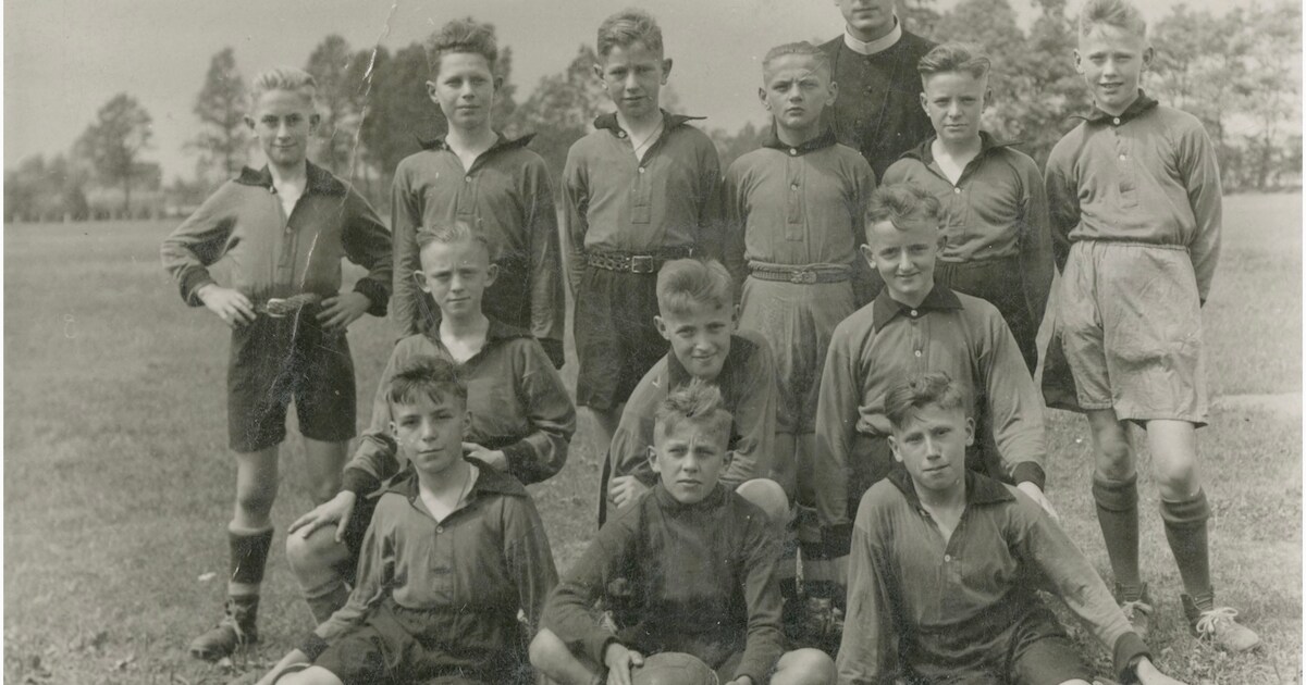 Was deze pater de motor achter een kampioenselftal in Best? | Best | ED.nl