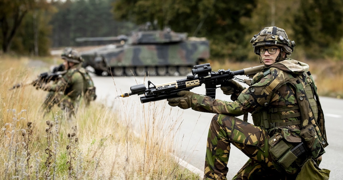 Budel blijft hoog op wensenlijstje staan van Defensie, Weerterheide ook ...