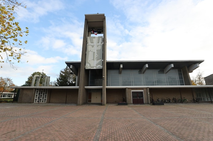 Eindelijk lijkt er schot te komen in ombouwen oude kerk Someren-Heide ...