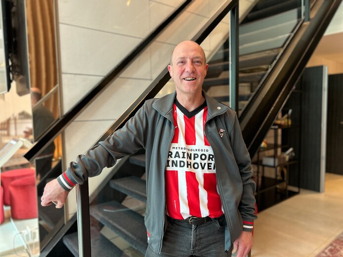 Club loyalty knows no bounds: Malcolm (58) has traveled to PSV from ...