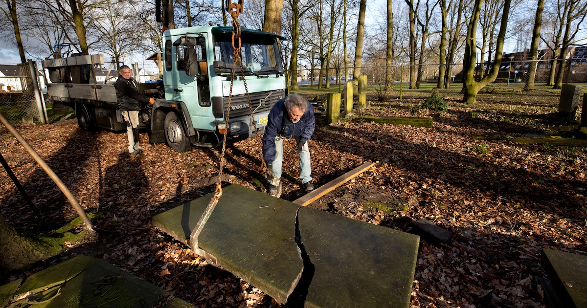 Grafsteen vader Vincent van Gogh breekt tijdens begin restauratie ...