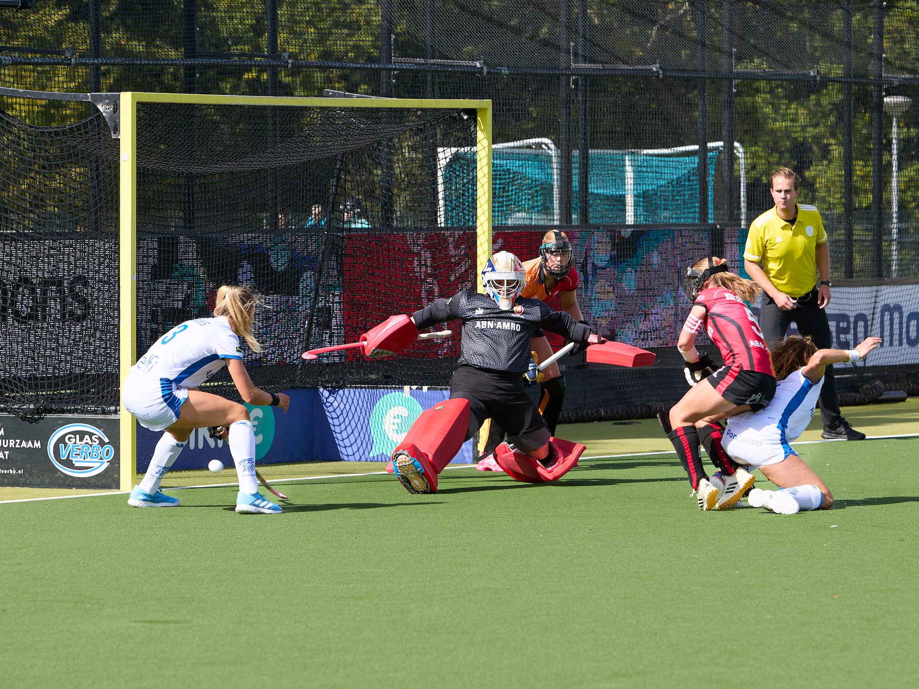 Carrousel Oranje-Rood draait op volle toeren: dertien spelers ...