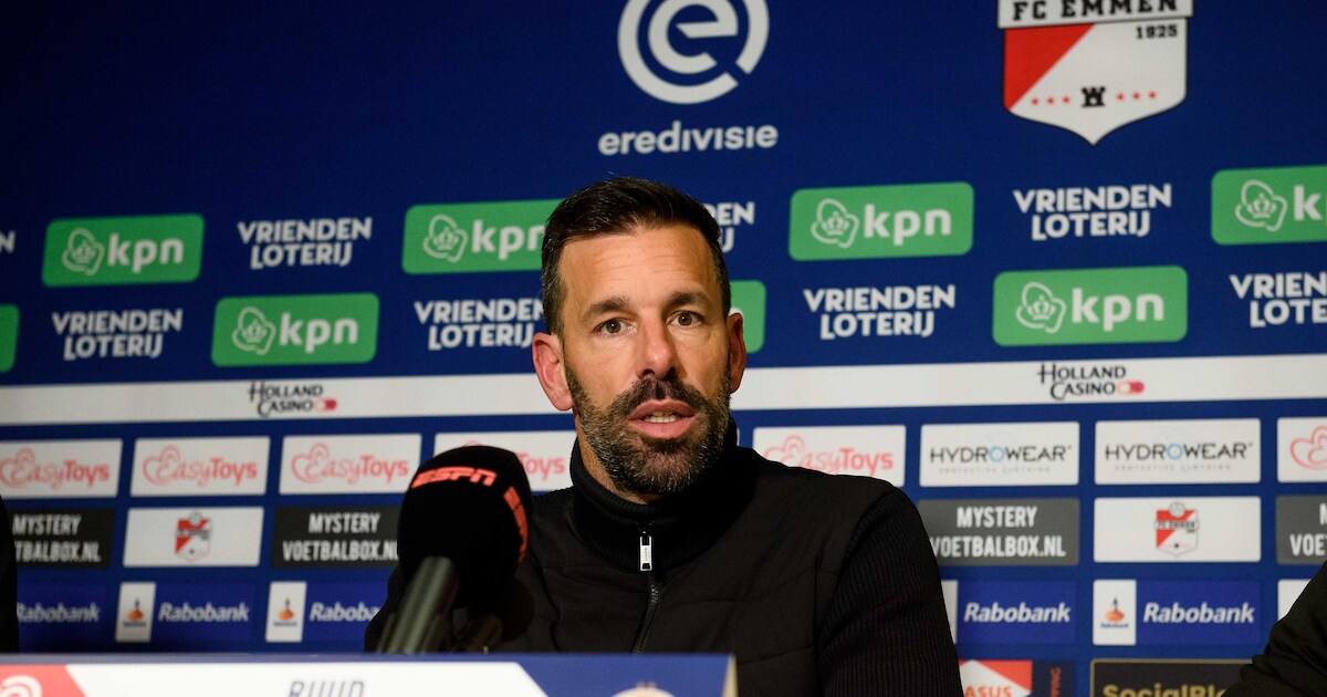 Ruud van Nistelrooij beaamt dat het crisis is bij PSV: ‘Ik zie geen ander woord voor de situatie ...