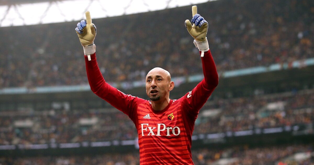 Heurelho Gomes (38) houdt iedereen voor de gek en gaat tóch door bij ...