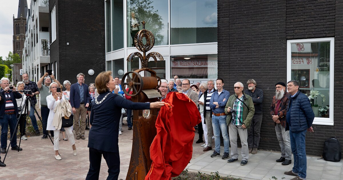Brieven | Krant afsluiten met humor en luchtigheid van Dirkjan | Dikke ...