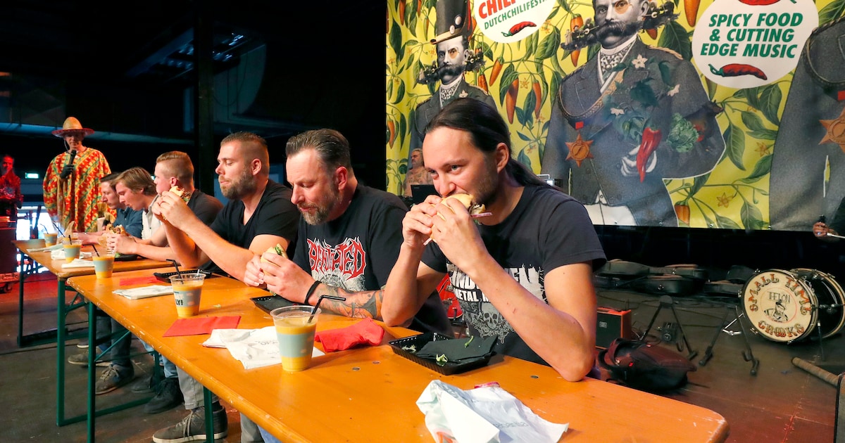 De allerheetste afvalrace ooit: wie eet de pittigste peper tijdens ...