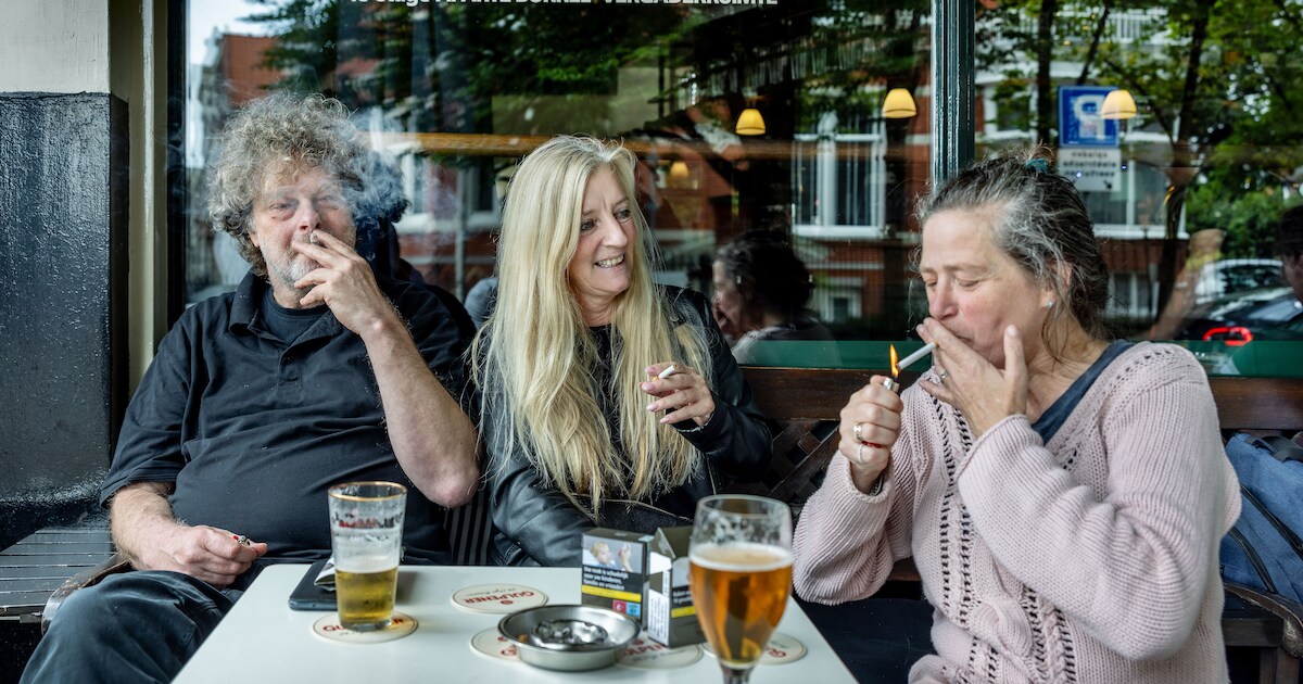 Bijna 25 euro voor een pakje shag, maar stoppen? ‘Geen denken aan ...