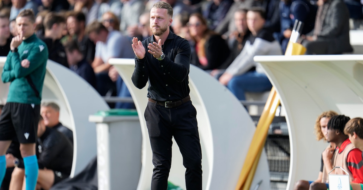 Trainer Heilmann (28) trots op zijn PSV-talenten: ‘We mogen hier even ...