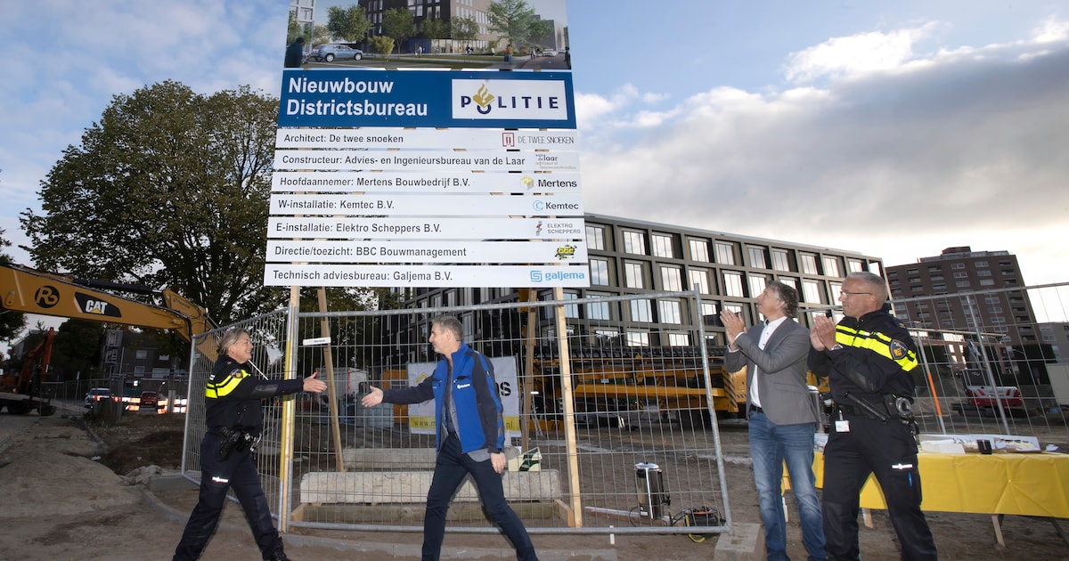 Politie huurt honderd parkeerplaatsen in garage Doorneind | Helmond | ED.nl